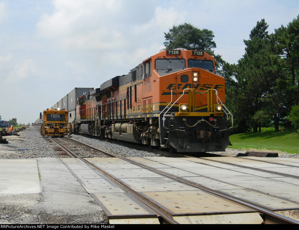 BNSF 7138
